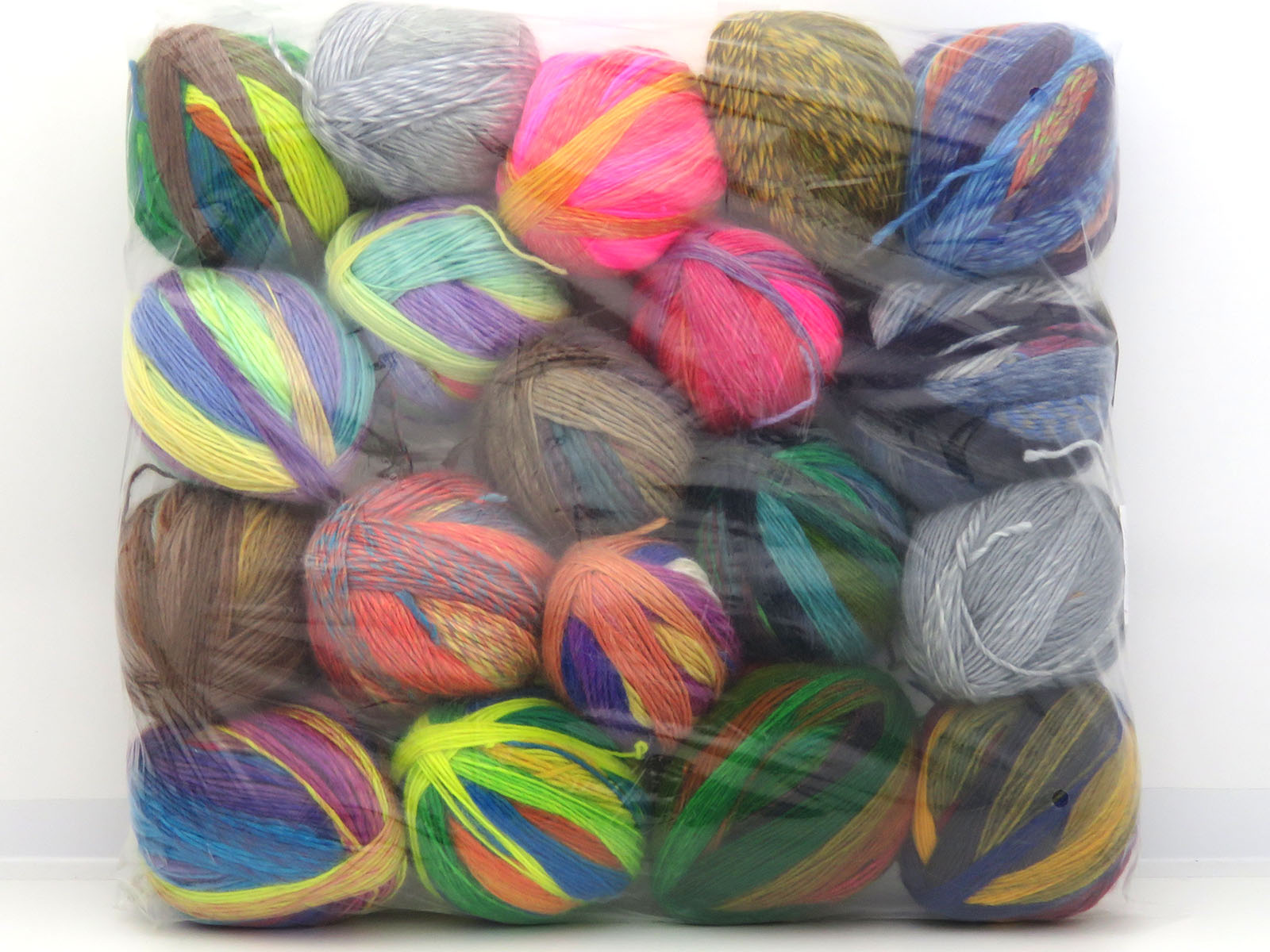 Mixed Lot Multicolor Leftover Self Striping Yarns fnt2-84367 – Ice Yarns